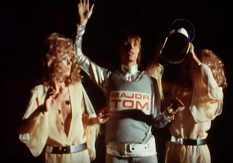 Las mil y una caras de David Bowie: el eterno camaleón - Revista Cintilatio