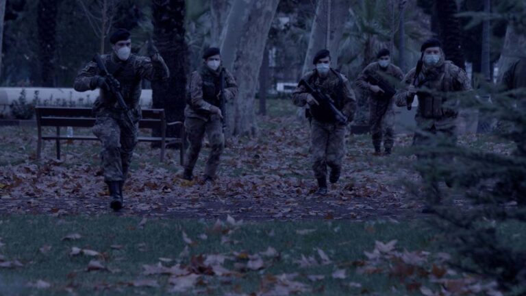 «Zeros and Ones» (2021): ostracismo narrativo | Crítica - Revista ...